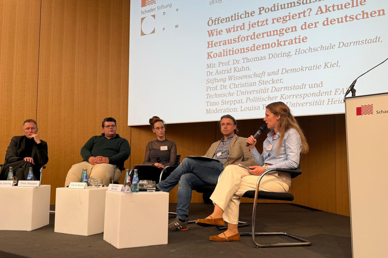 Teilnahme an Podiumsdiskussion - Stiftung Wissenschaft und Demokratie